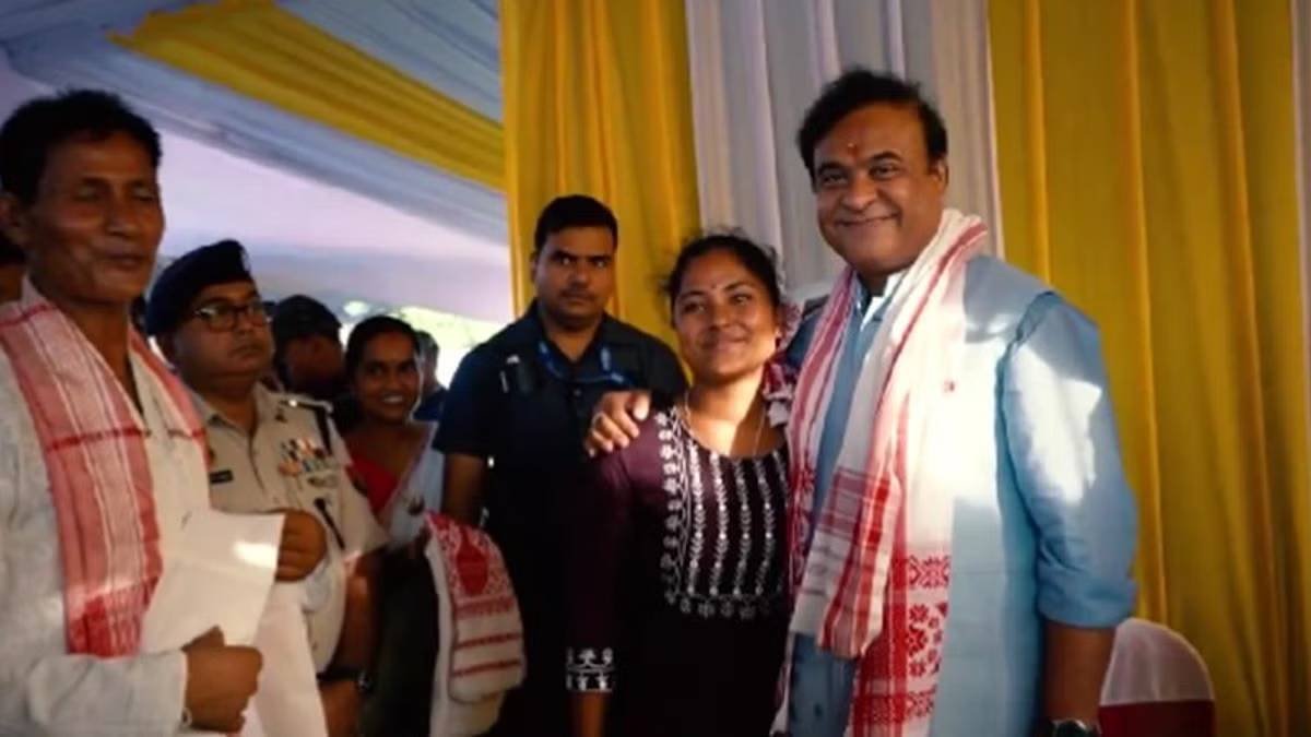 Woman Running Tea Stall With Remuneration From Bihu Performance Has CM ...